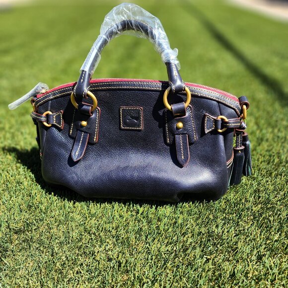 Dooney & Bourke | Bags | Dooney Bourke Navy Medium Mail Satchel Bag ...